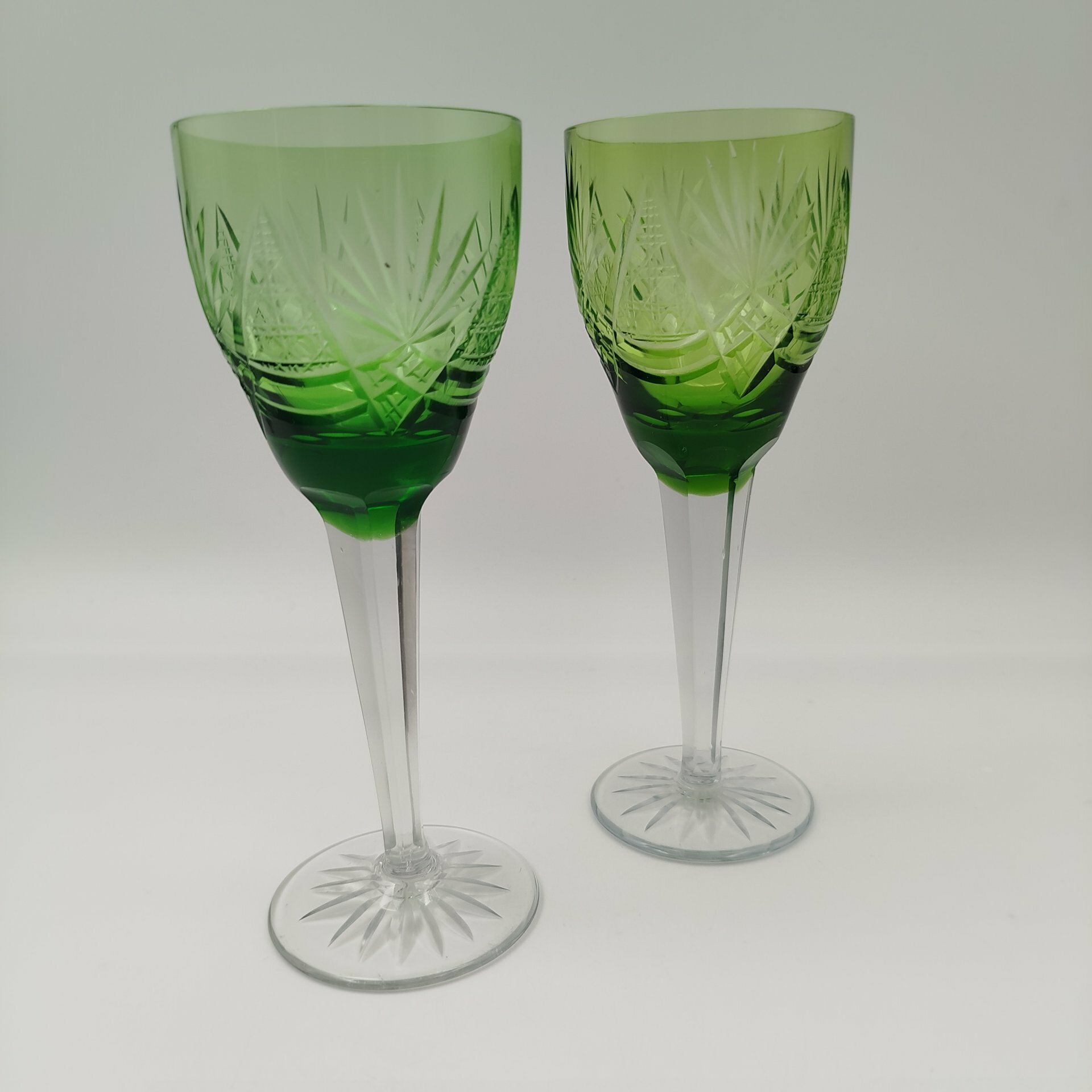 Набор бокалов для вина зеленного оттенка на 2 персоны, хрусталь, алмазная грань