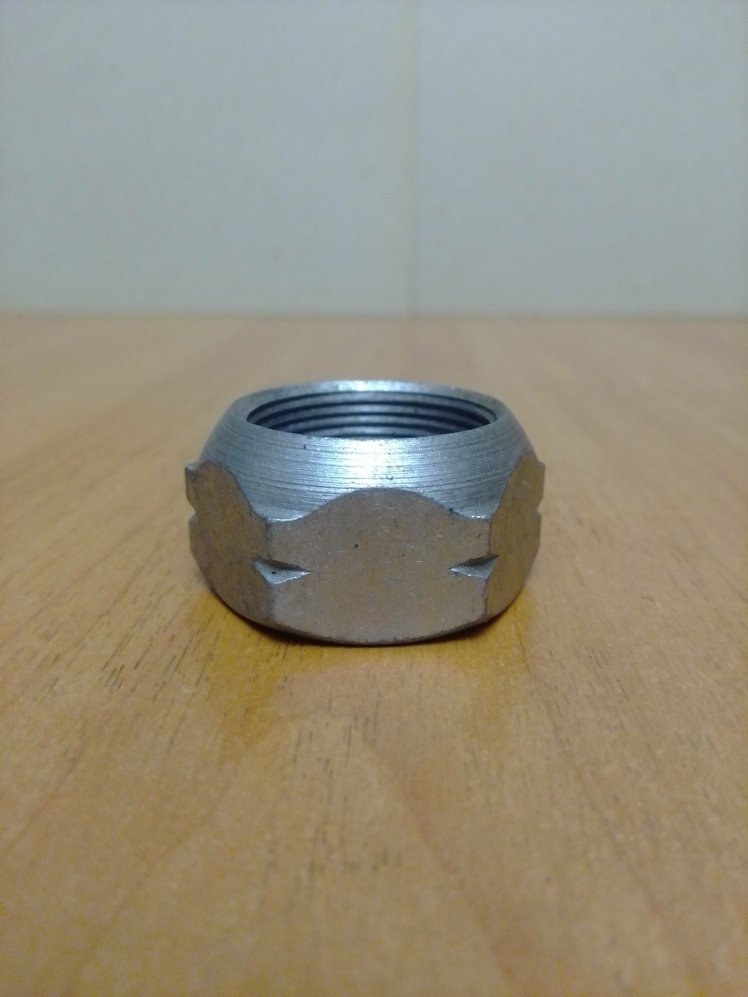 250717-п29. Гайка М30х1,5 колеса задняя, левая резьба для ГАЗ-53,3307 , ЗИЛ, краз. Ключ 38 мм. Россия, Красная Этна.