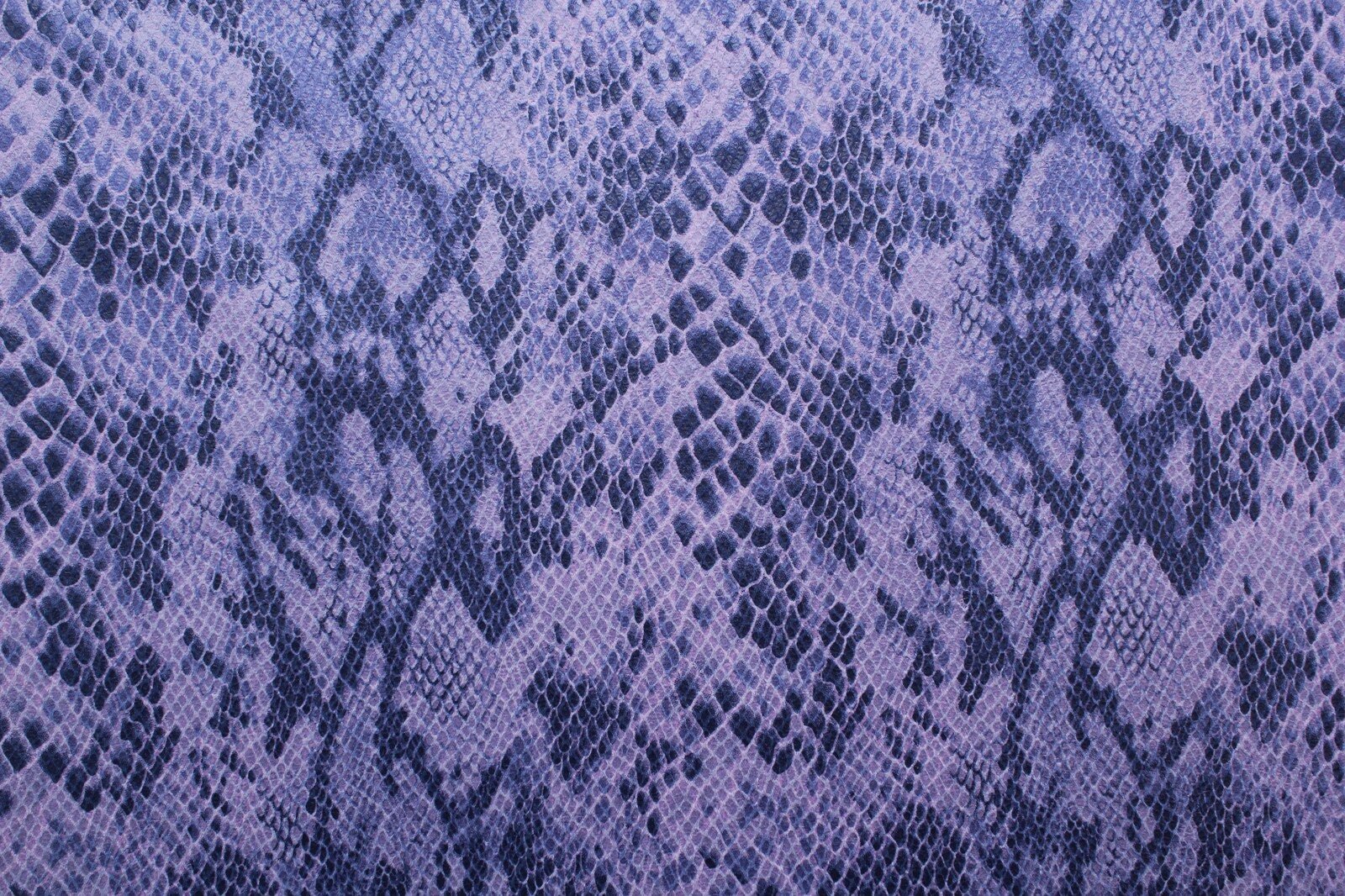 Ткань Кожа искусственная питон сине-сиреневая , 250 г/пм, ш142см, 0,5 м