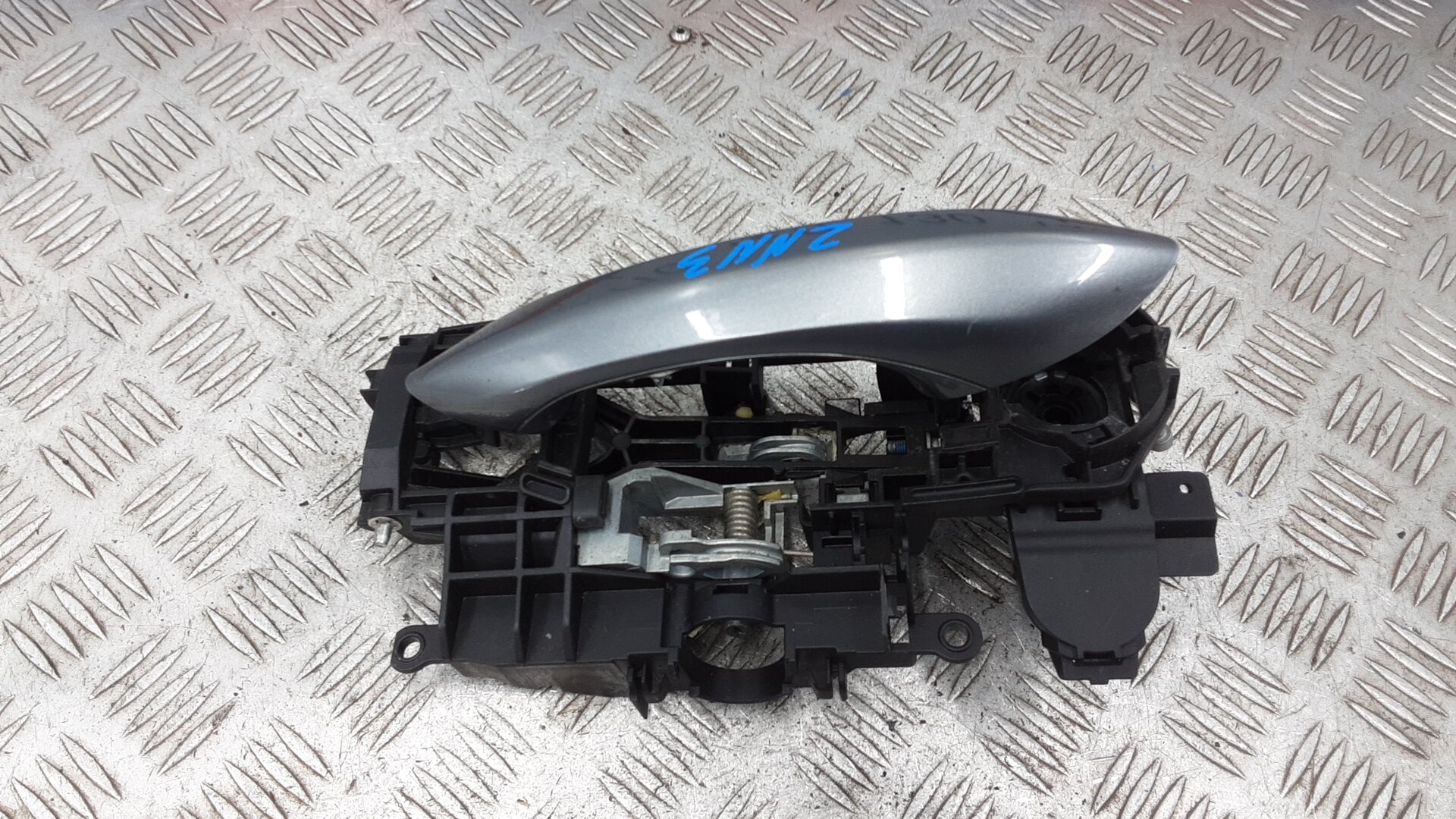 Ручка наружная передняя левая BMW 5 F10/F11, Номер x3717564908