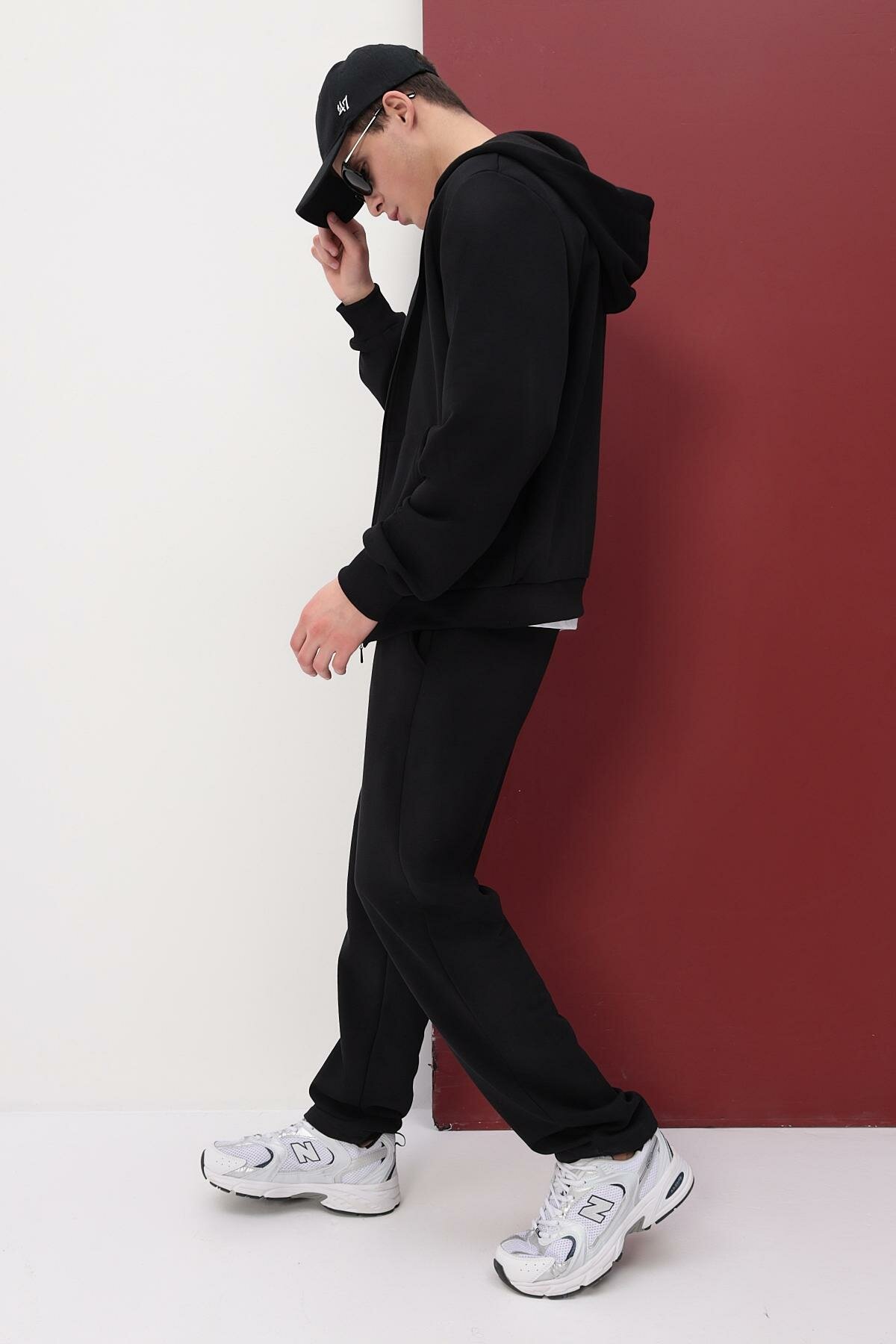 Костюм спортивный