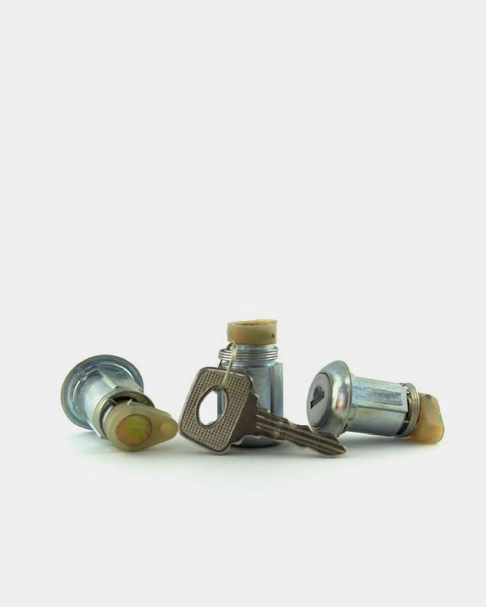 Цилиндры / вставки замков дверей и багажника Лада Приора 2170 2171 2172 / 2170-6100040-20