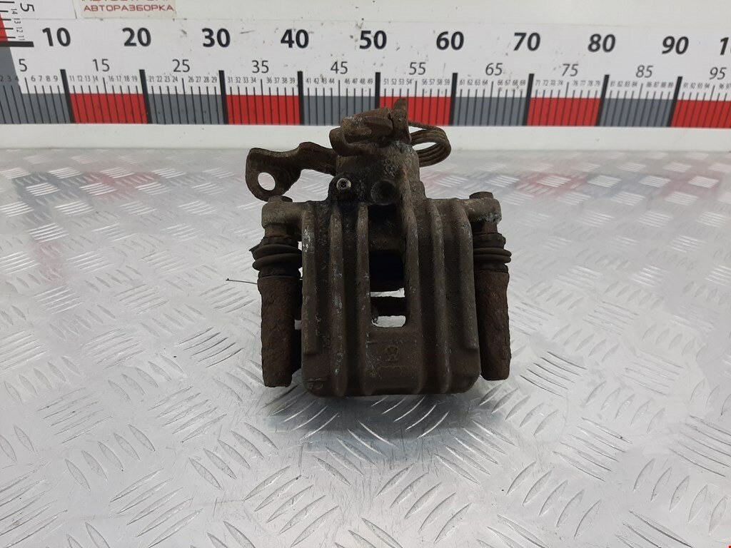 Суппорт задний левый Audi A4 B5 8E0615423 арт. 1783969