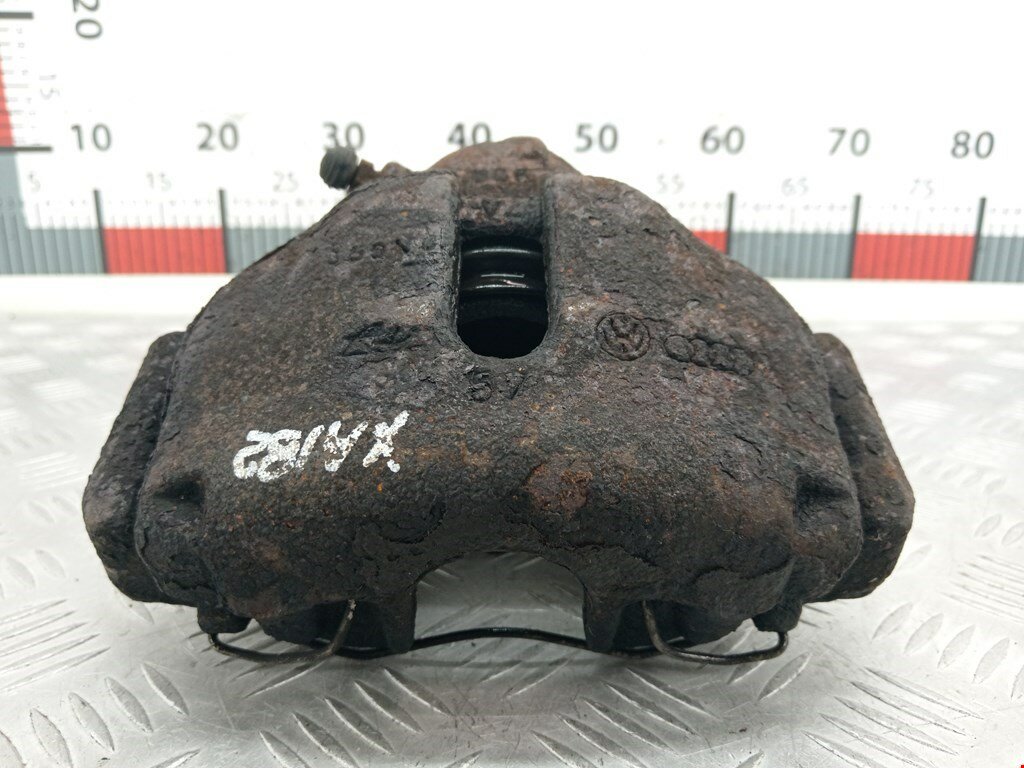 Суппорт передний левый Volkswagen Passat 5 GP 8E0615123A арт. 1879902