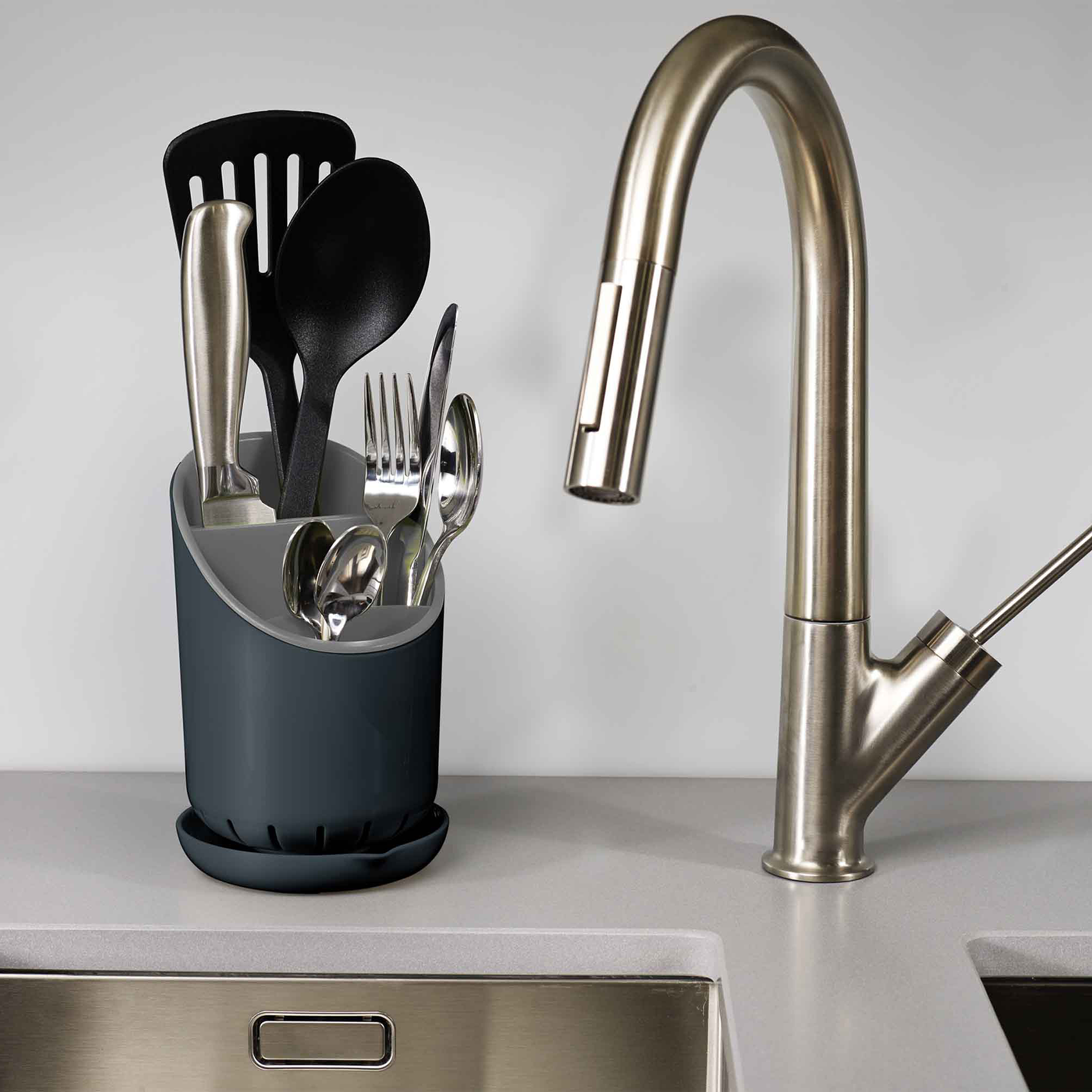 Сушилка и органайзер для столовых приборов Joseph Joseph Dock, серая