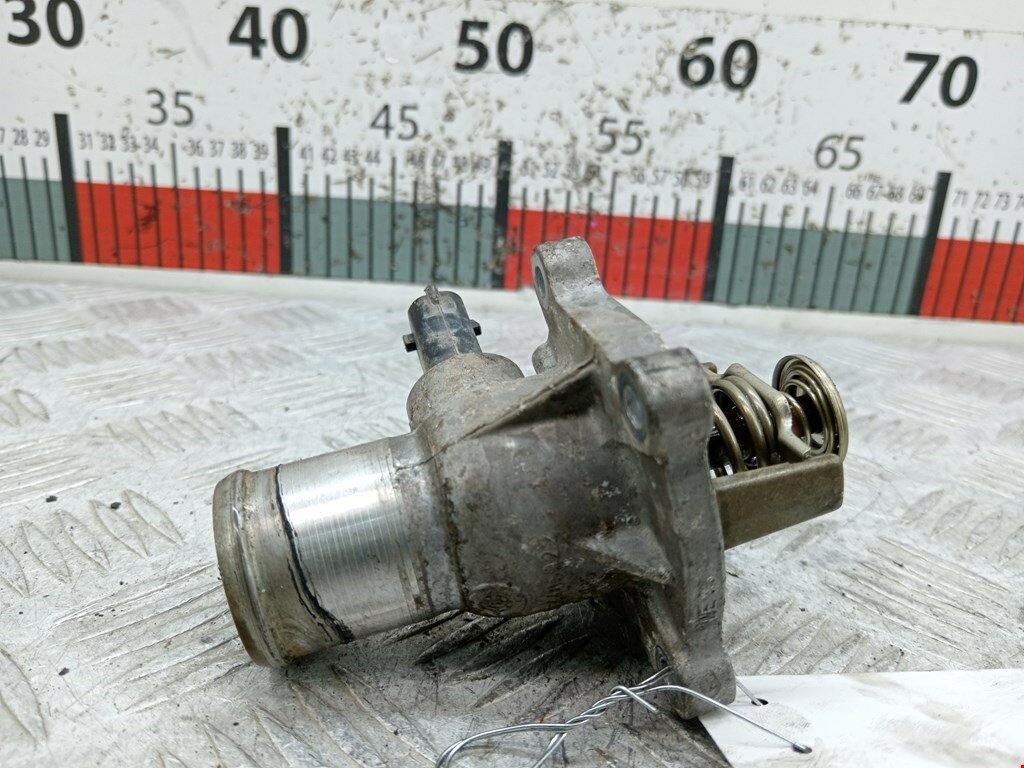 Корпус термостата Opel Astra H 55559594 арт. 2181175