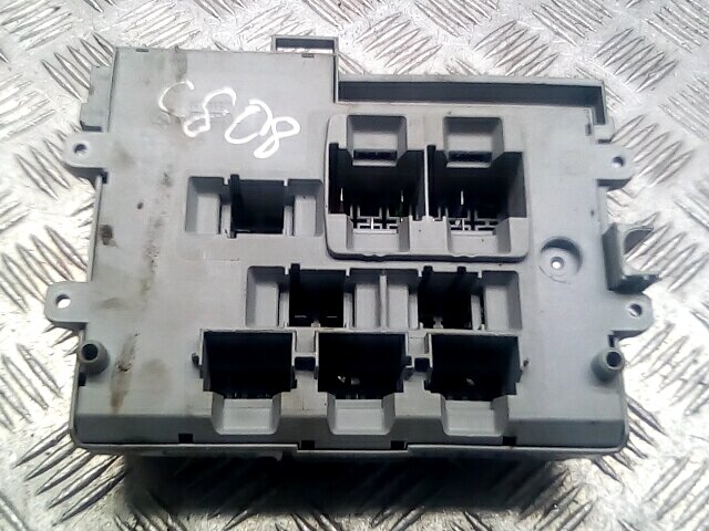 Блок предохранителей BMW 3-Series (E90/E91/E92/E93) 61146978273 арт. 429569