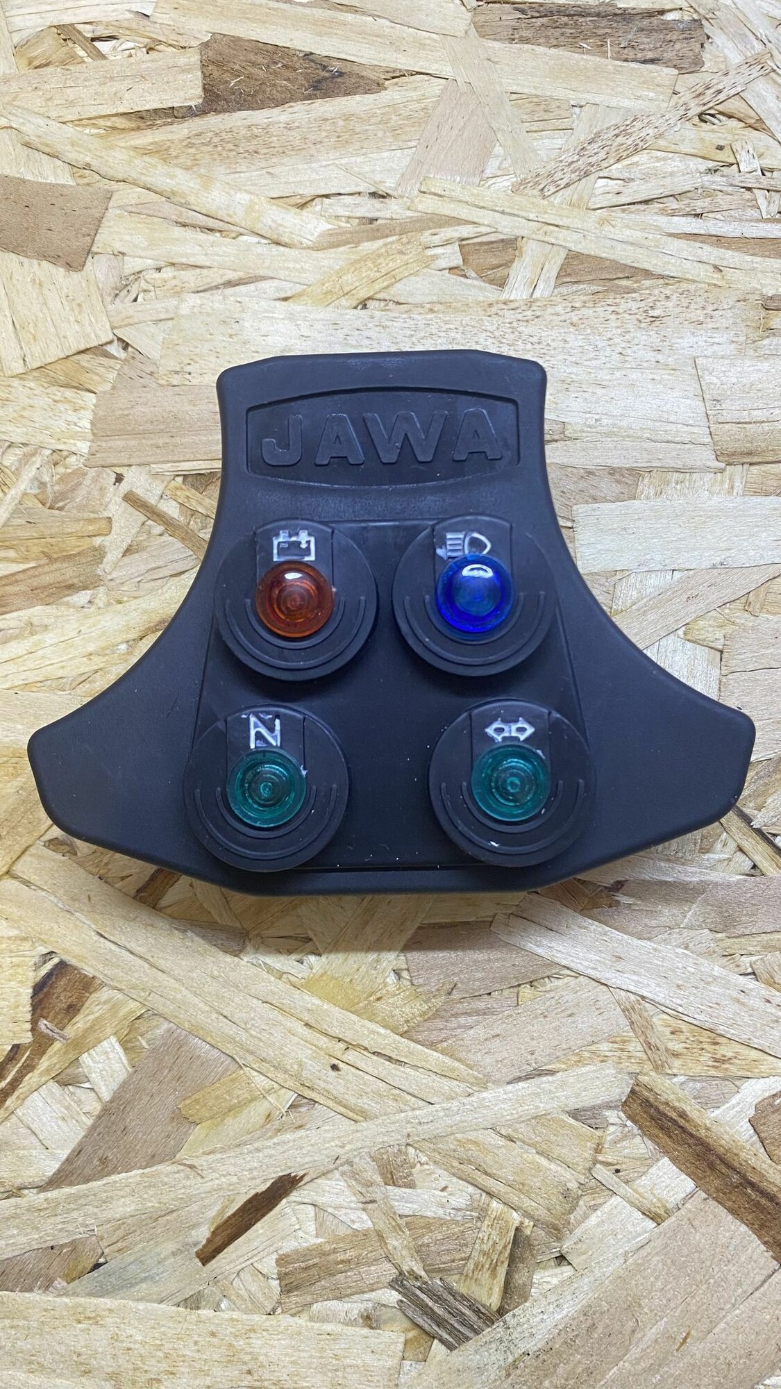 Панель контрольных ламп ява 634/638