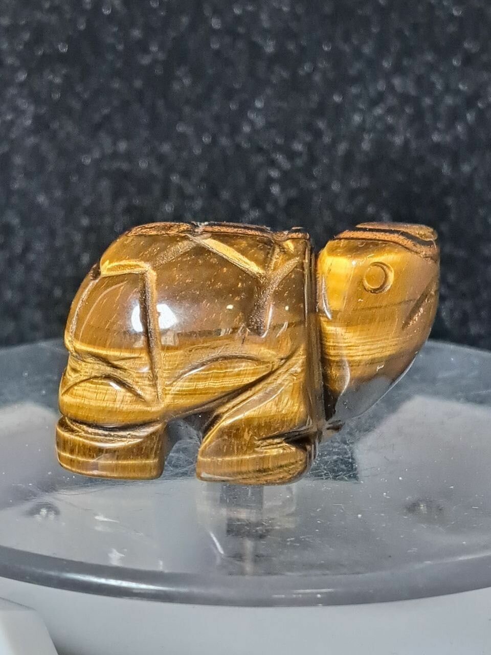 Статуэтка оберег и талисман эксклюзивная черепашка из натурального камня Тигровый глаз