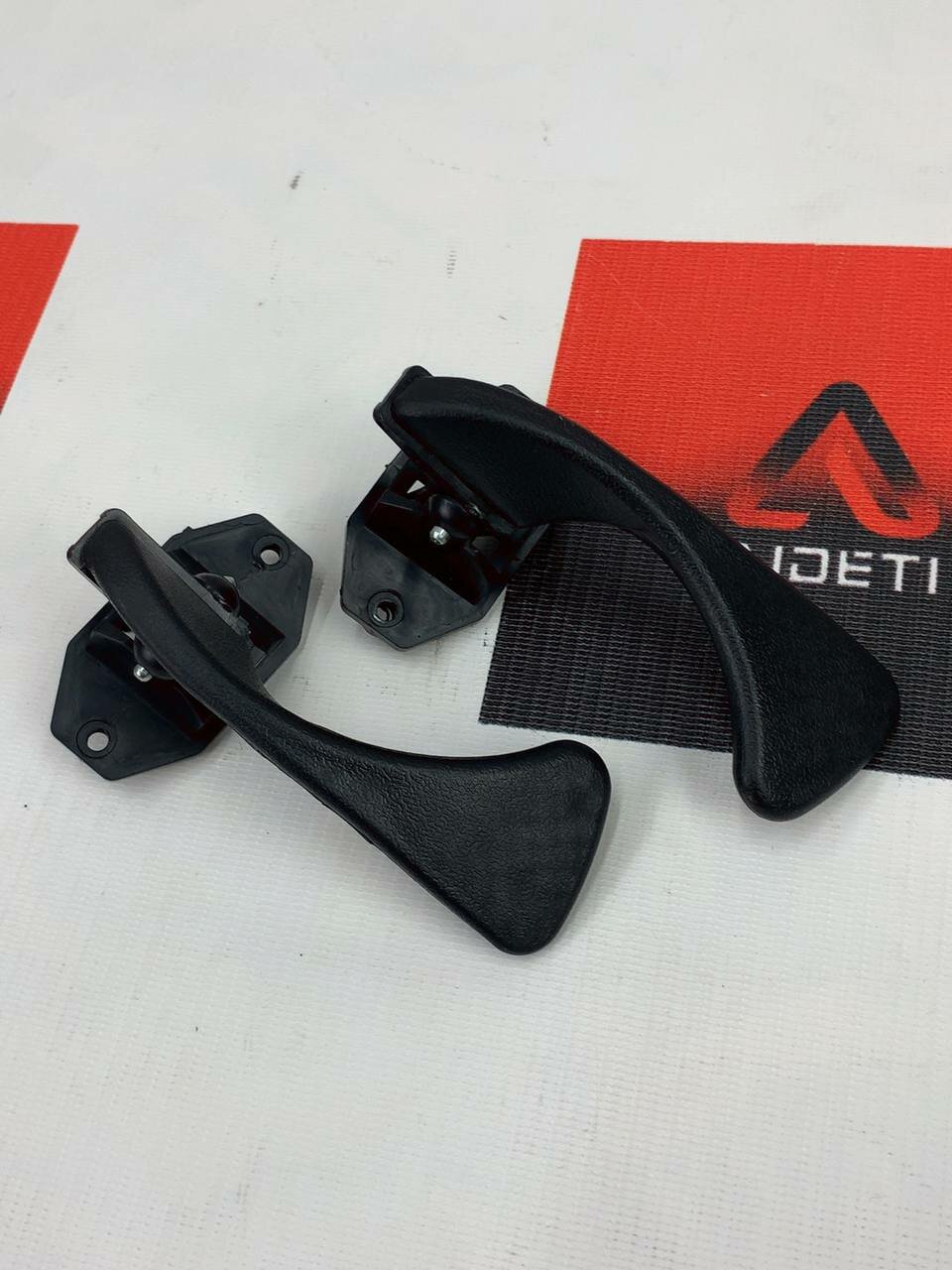 Ручки открывания дверей внутренняя(крючок) для 2114,2115