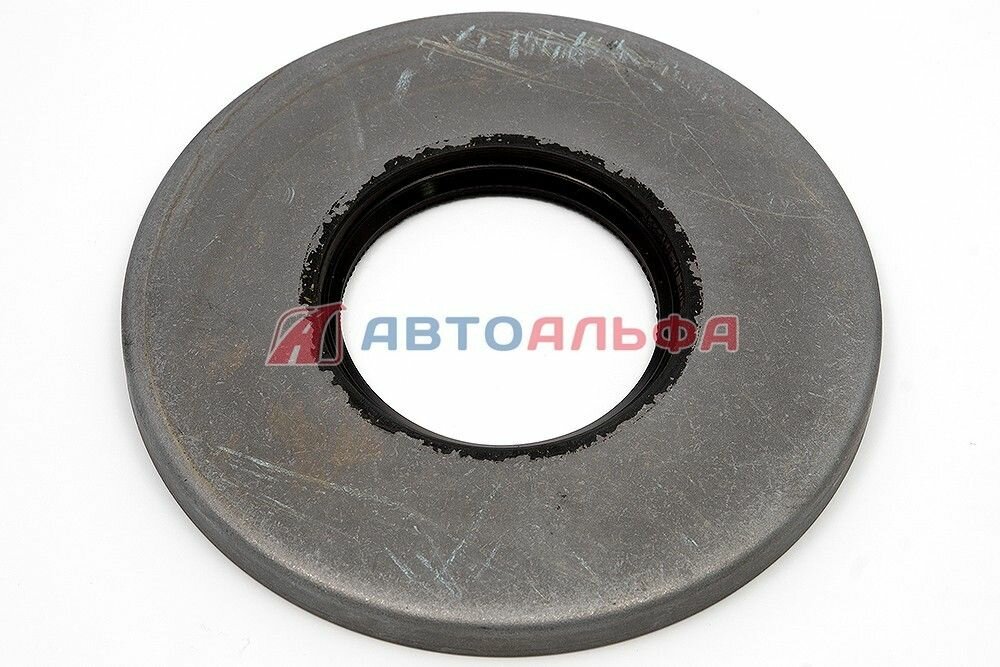 Манжета полуоси (60х135х10) КАМАЗ 4310 (лебедки) резиновая армированная с пружиной (элемент)