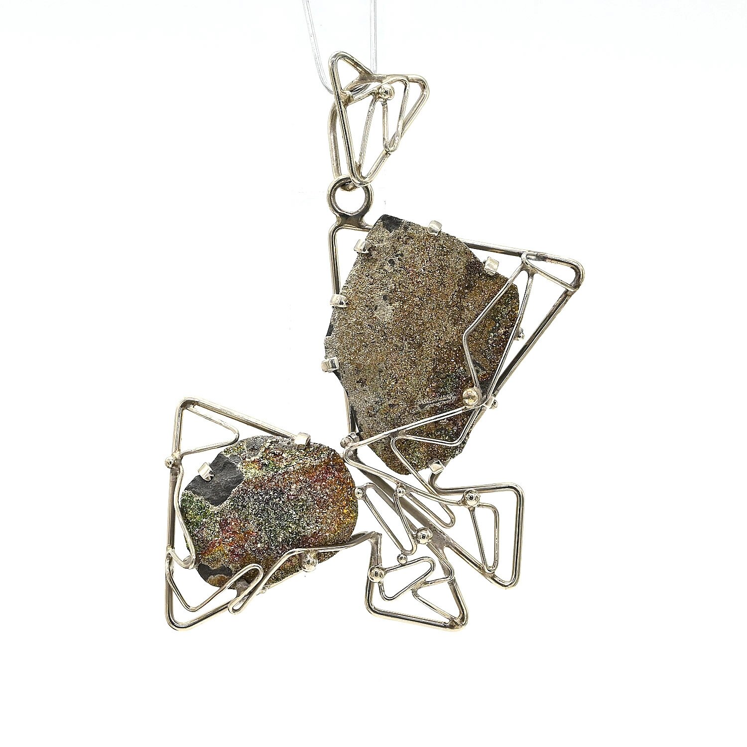 Подвеска, пирит