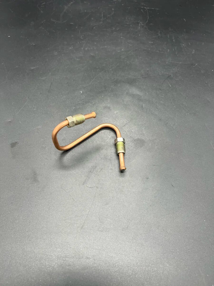 Тормозная трубка, передняя правая Новое