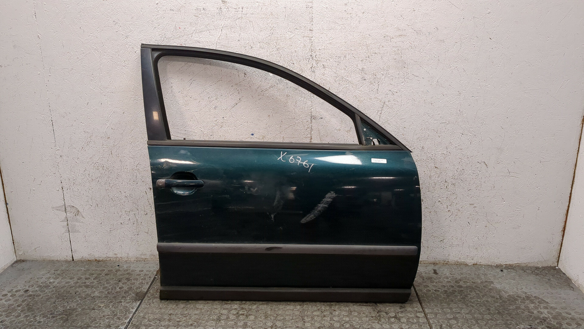 Дверь боковая (легковая) правая передняя Volkswagen Passat 5 Б/У