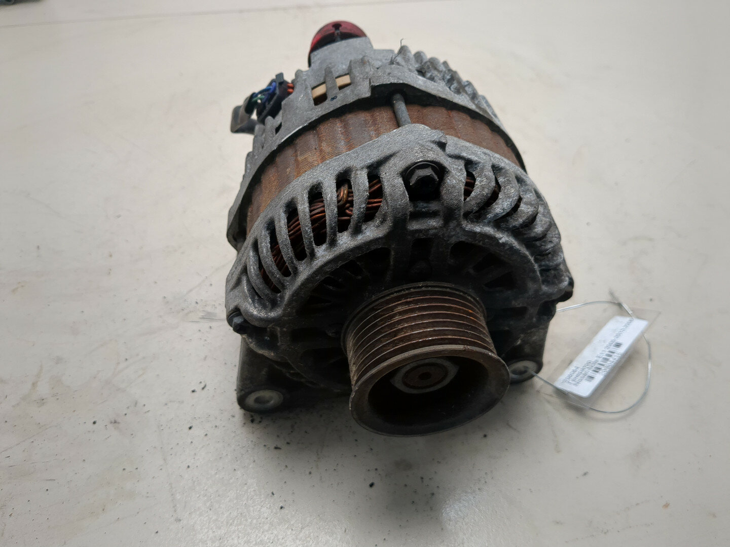 Генератор Nissan Note E11 Б/У