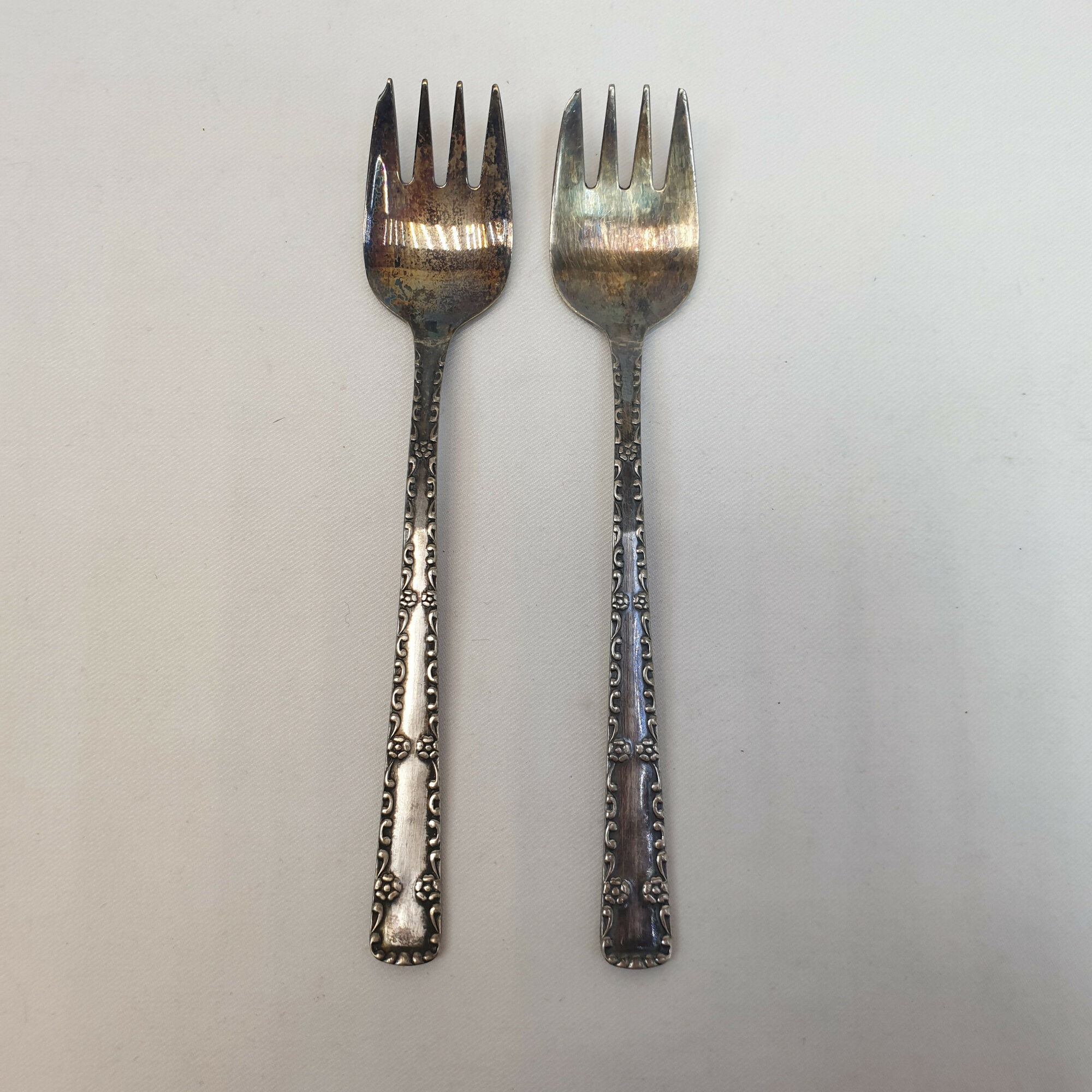 Набор десертных вилок Таллинский ювелирный з-д 2 шт, мельхиор. Винтаж, СССР