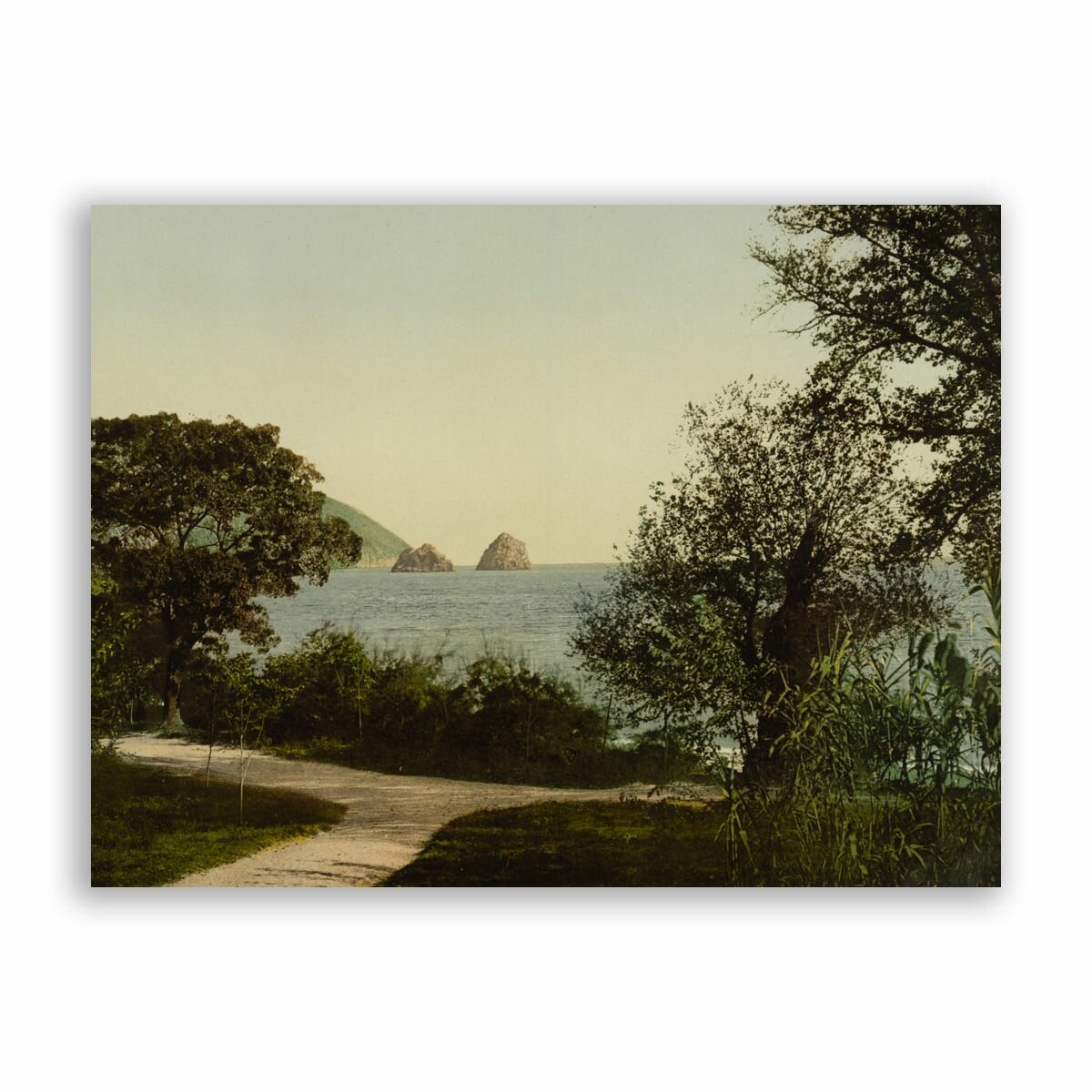 Постер, плакат на бумаге / Gursuff, from the Park, the Crimea, Russia / Размер 30 x 40 см