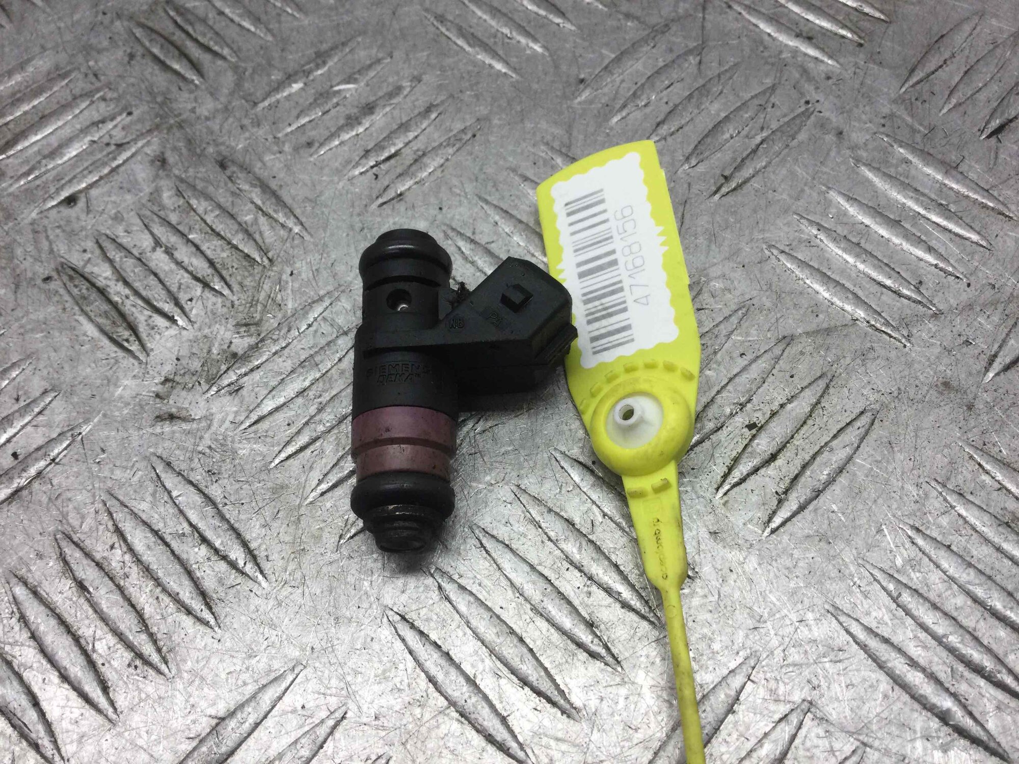 Б/У Форсунка Renault Scenic 2 поколение (2003-2006) 2009 г.