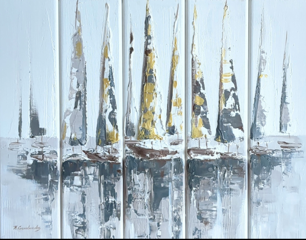 "Яхты на деревянном панно", интерьерная картина, акрил, поталь 40х50 художник Надежда Сосновикова