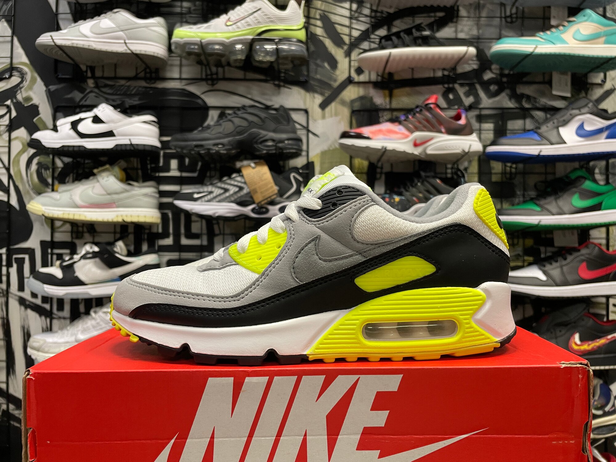 Кроссовки Nike Air Max 90 Volt