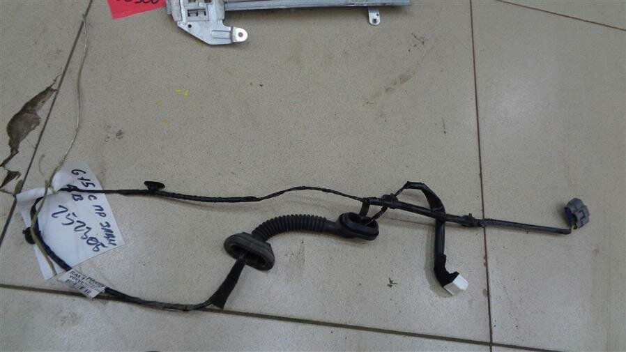 Проводка двери задней правой от Nissan Almera G15 2013>