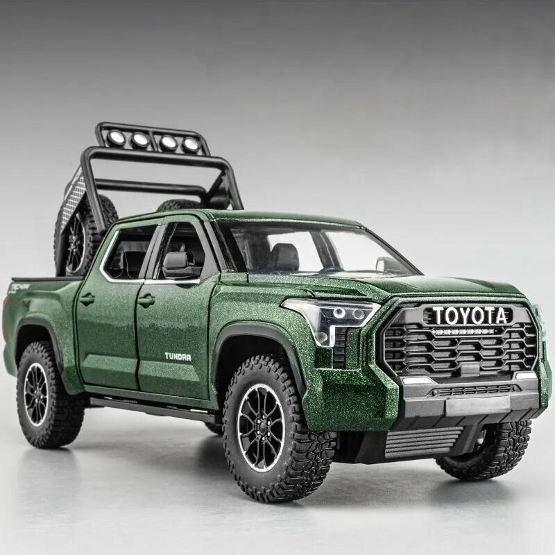 Машинка металлическая в подарочной коробке Toyota tundra 1:24, Коллекционная модель машины для взрослых, Игрушечный автомобиль с звуковыми и световыми эффектами для детейT