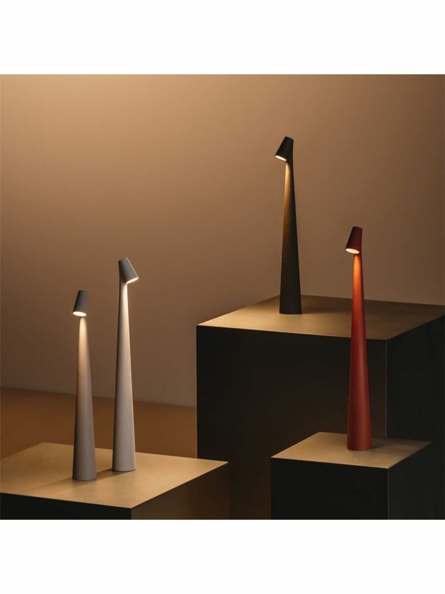 Минималистичный светильник, красн, высота 35 см