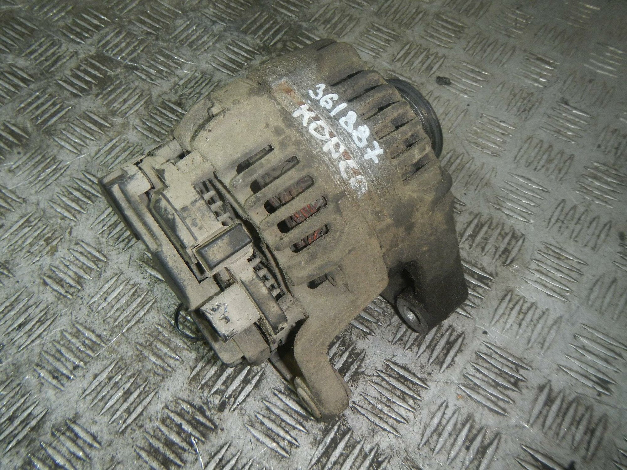 Б/У Генератор, Opel (Опель)-CORSA D (06-) OPEL CORSA D (06-) 1,4 Без повреждений 361887 GENERAL MOTORS арт. 13222930