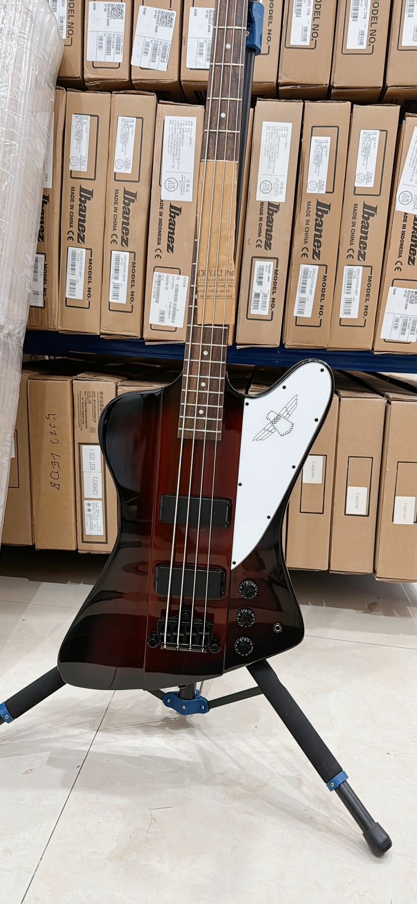 Электрогитара Epiphone — фото 1