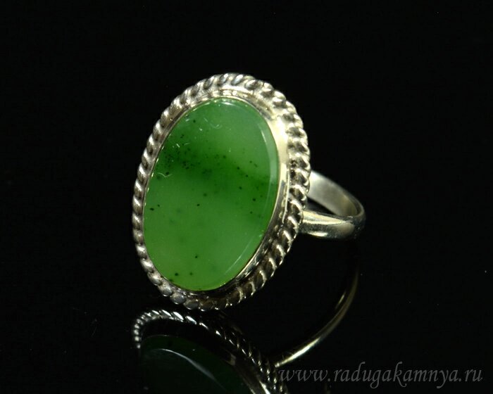 Кольцо, нефрит