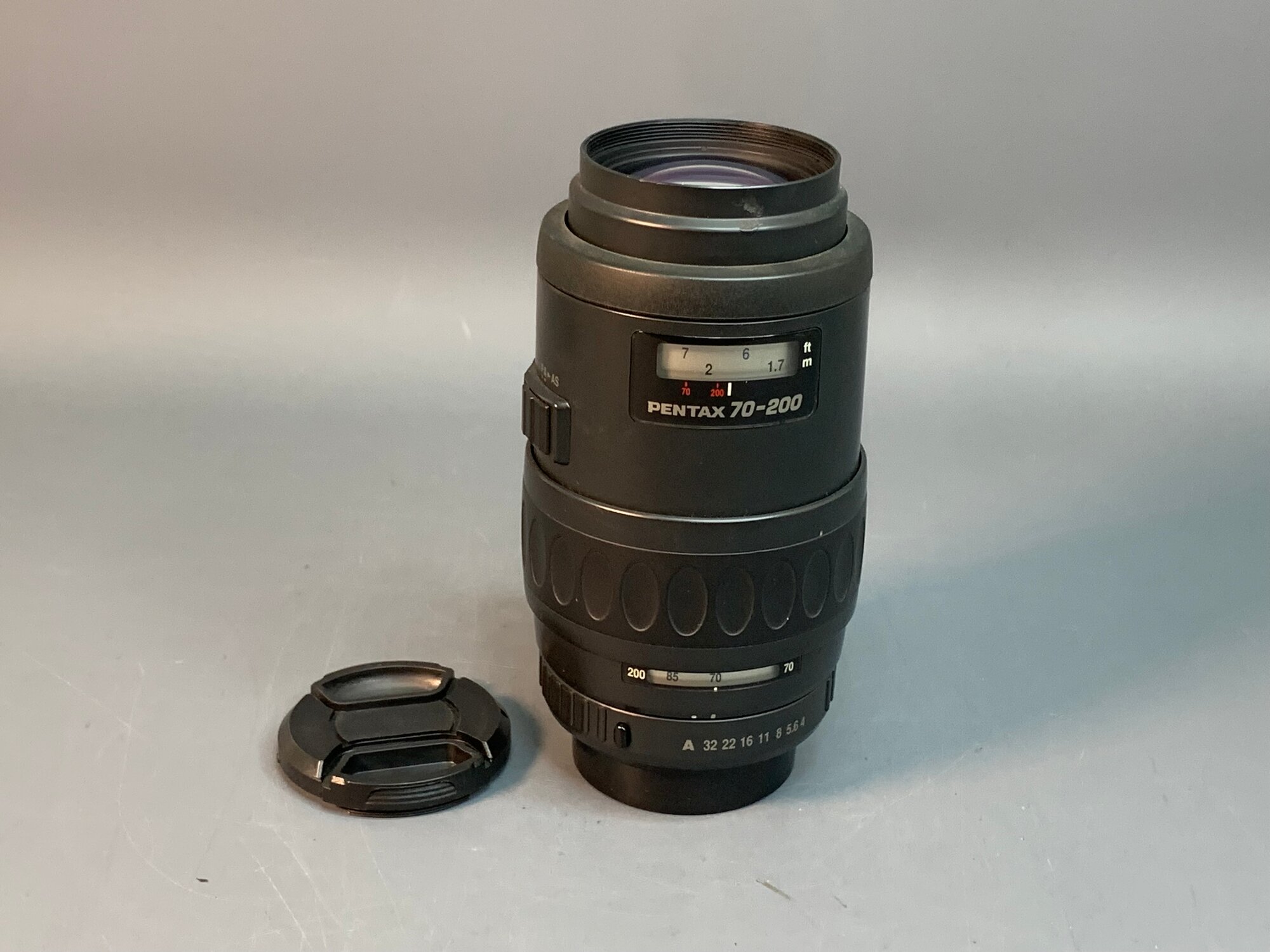 Pentax-F 70-200mm f/4-5.6