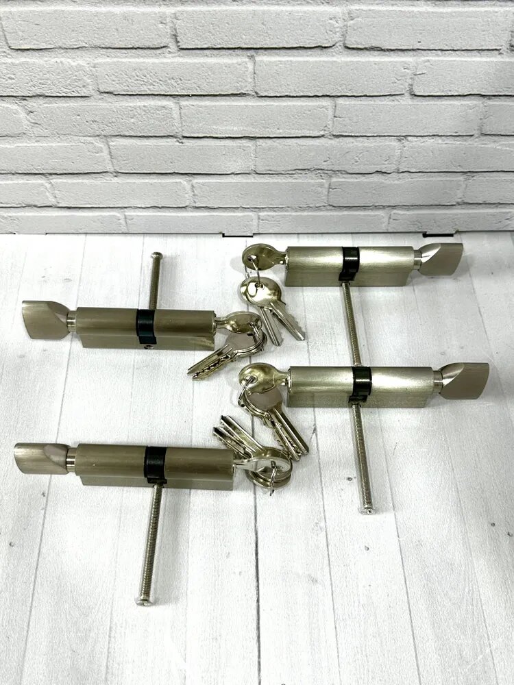 Личинки замка (цилиндровый механизм) 70 к-в под один ключ -комплект 5 шт (15 ключей)