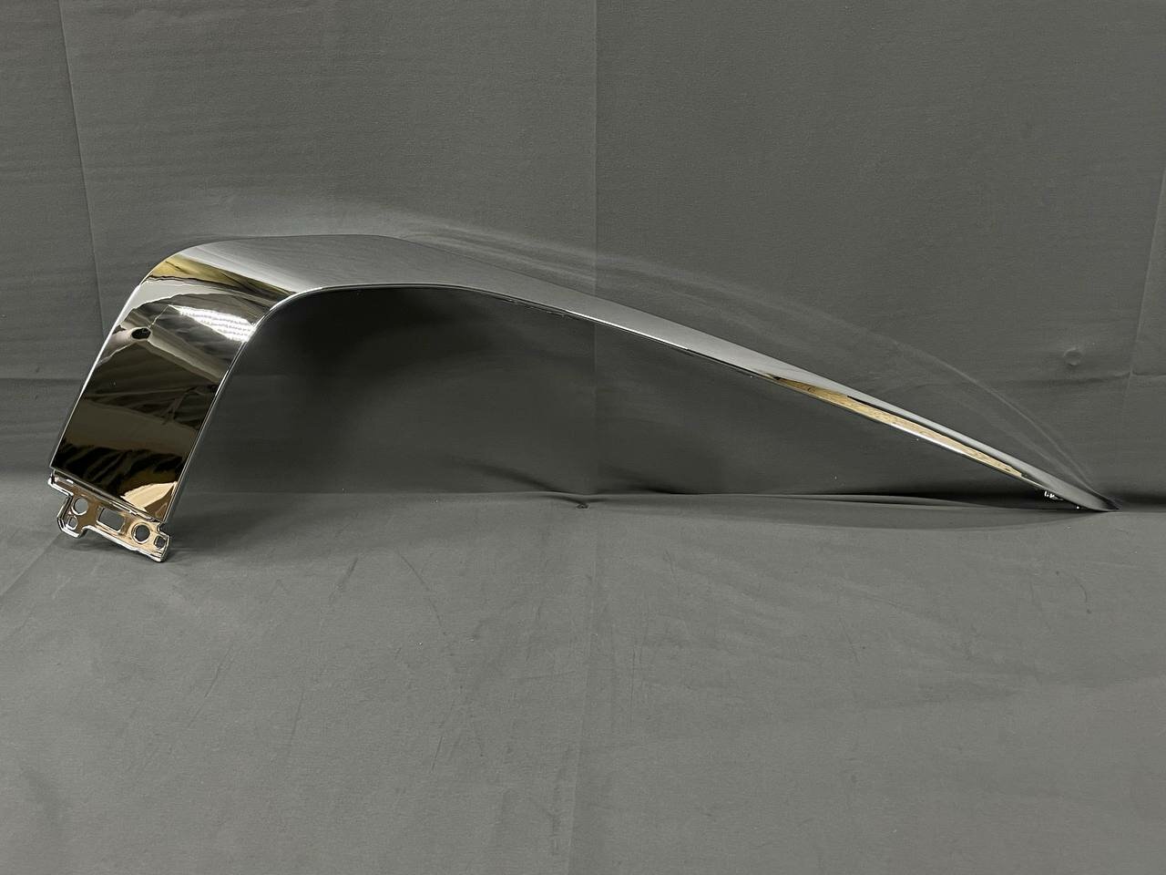 Молдинг Mitsubishi OUTLANDER III LWMB18023L