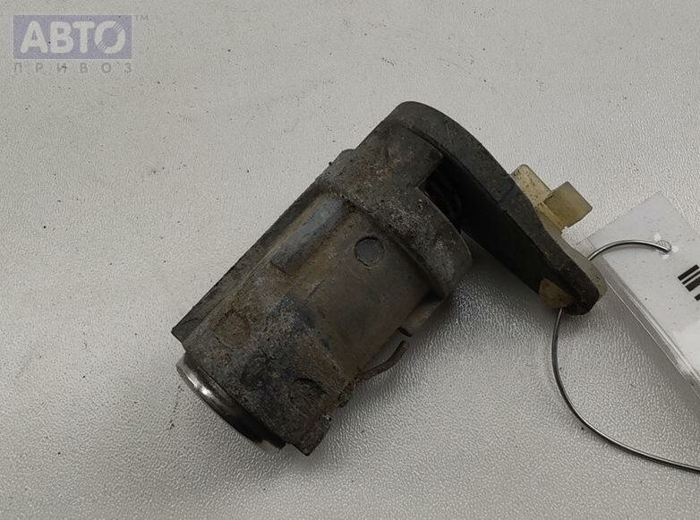 Личинка замка Peugeot 307