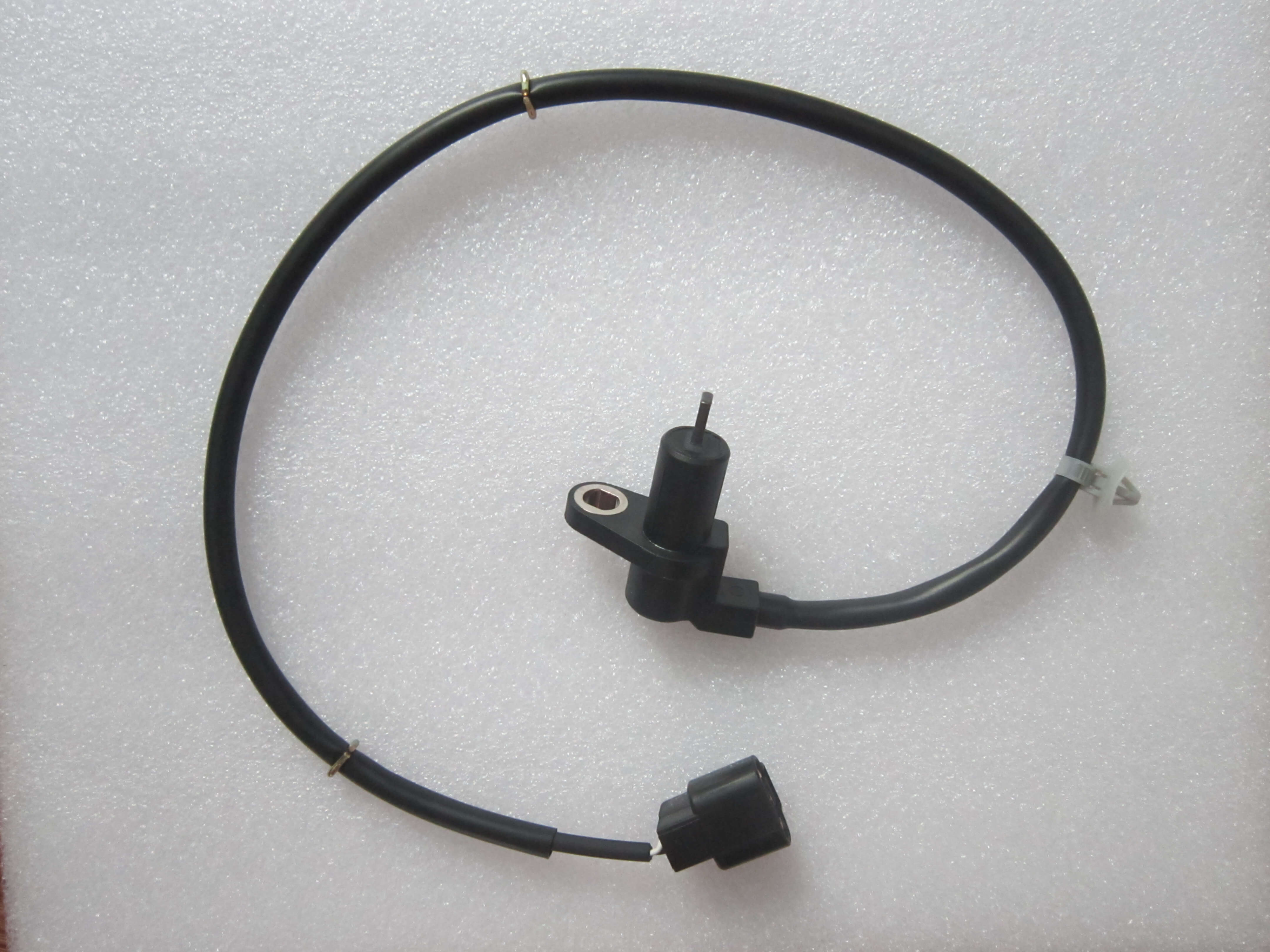 MAGTECHNIC mag3703 датчик abs задний правый Mitsubishi (Мицубиси) Mitsubishi (Мицубиси) Lancer (Лансер) 1.3-2.0