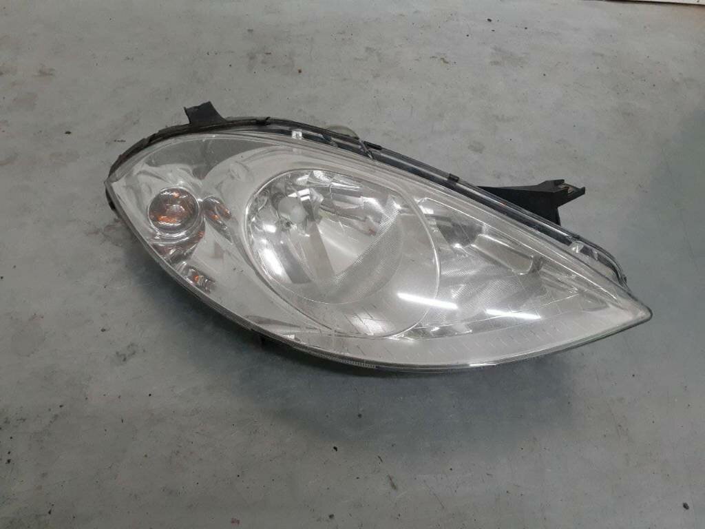 Фара правая Mercedes-Benz A W169 2004 A1698200261