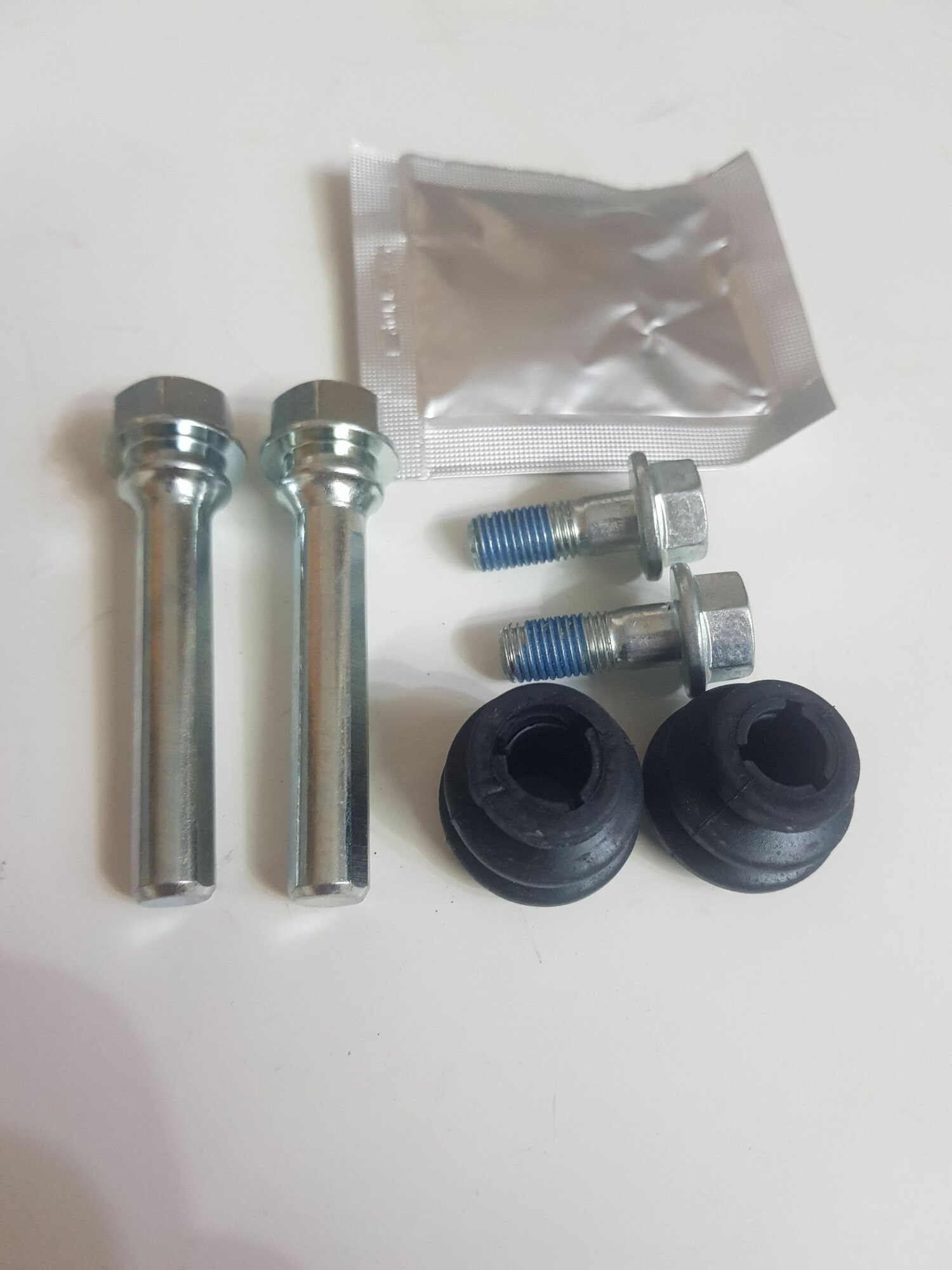 Направляющая суппорта (комплект) MASTER KIT Geely MK [1.5 16V 5MT седан]