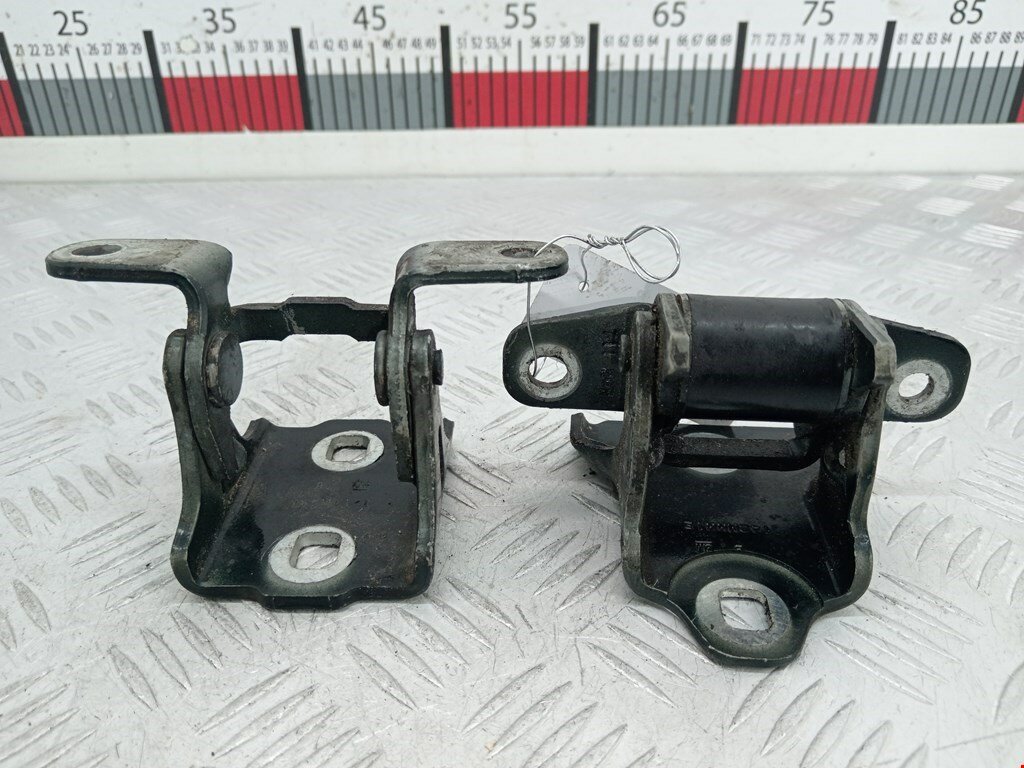 Петля двери задней левой Opel Meriva B 13280712 арт. 1905782