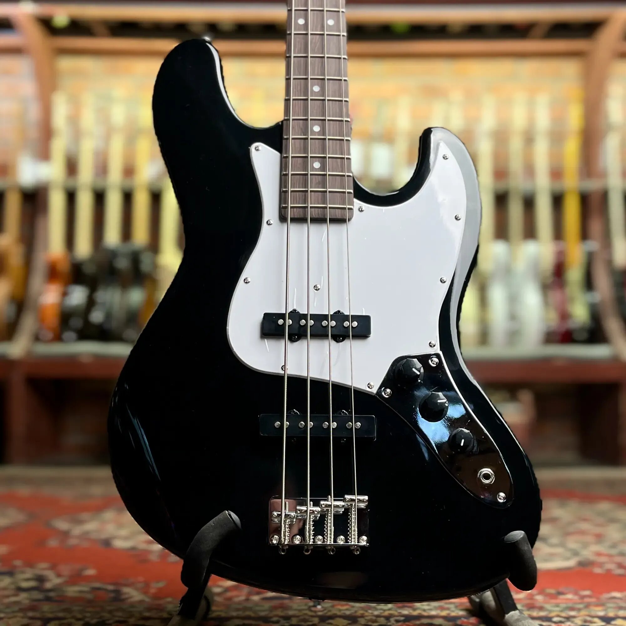 Бас-гитара J&D Guitars JB Jazz Bass Black