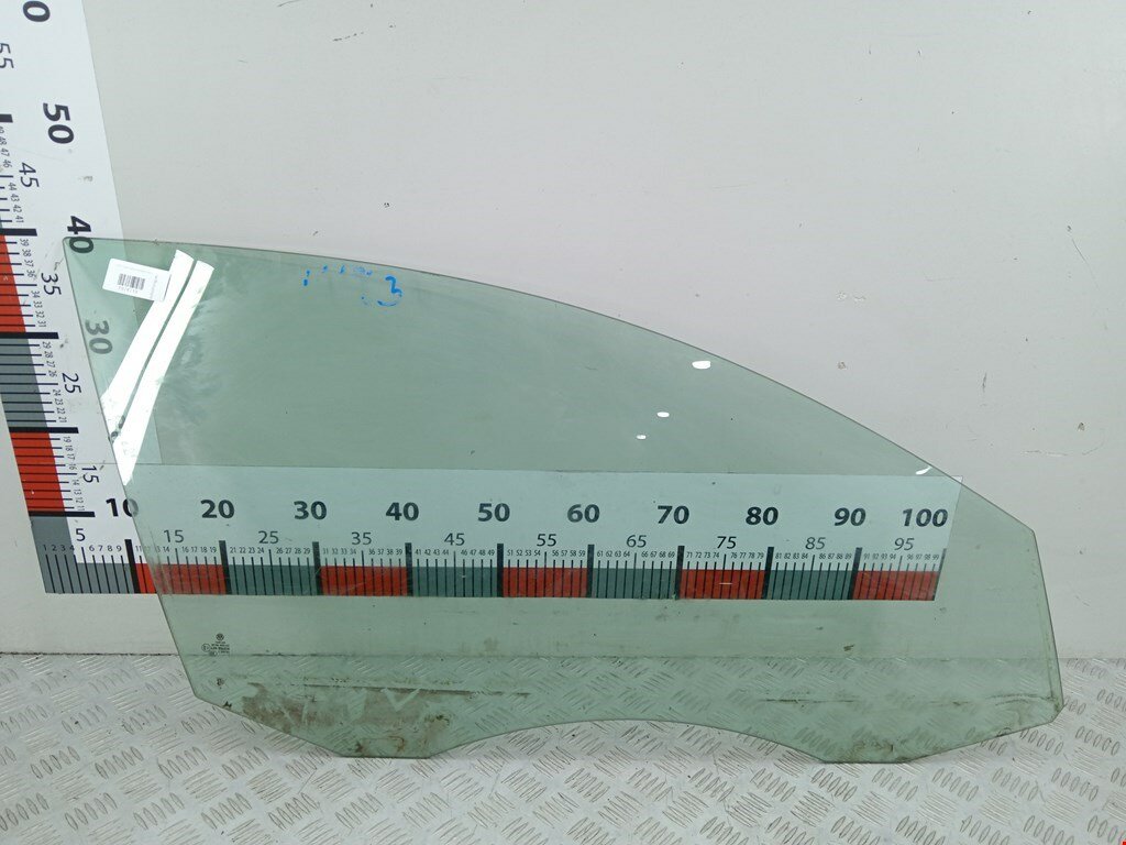 Стекло двери передней правой Volkswagen Passat 7 3C4845202B арт. 1974719