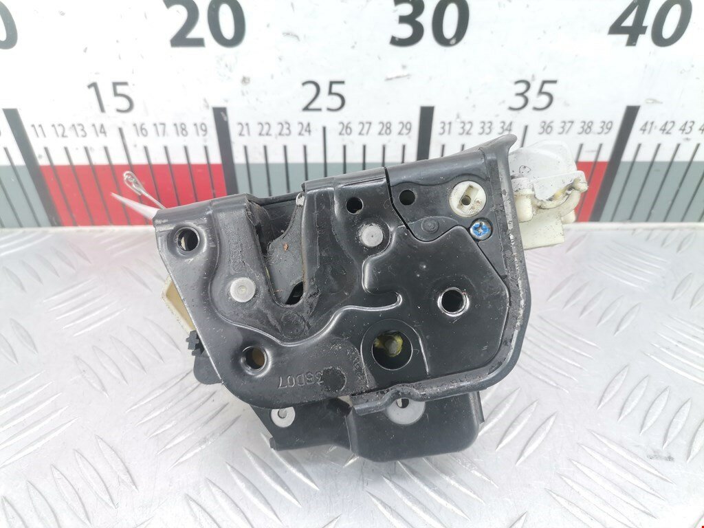Замок двери задней правой Audi A6 C6 4F0839016A арт. 2038236
