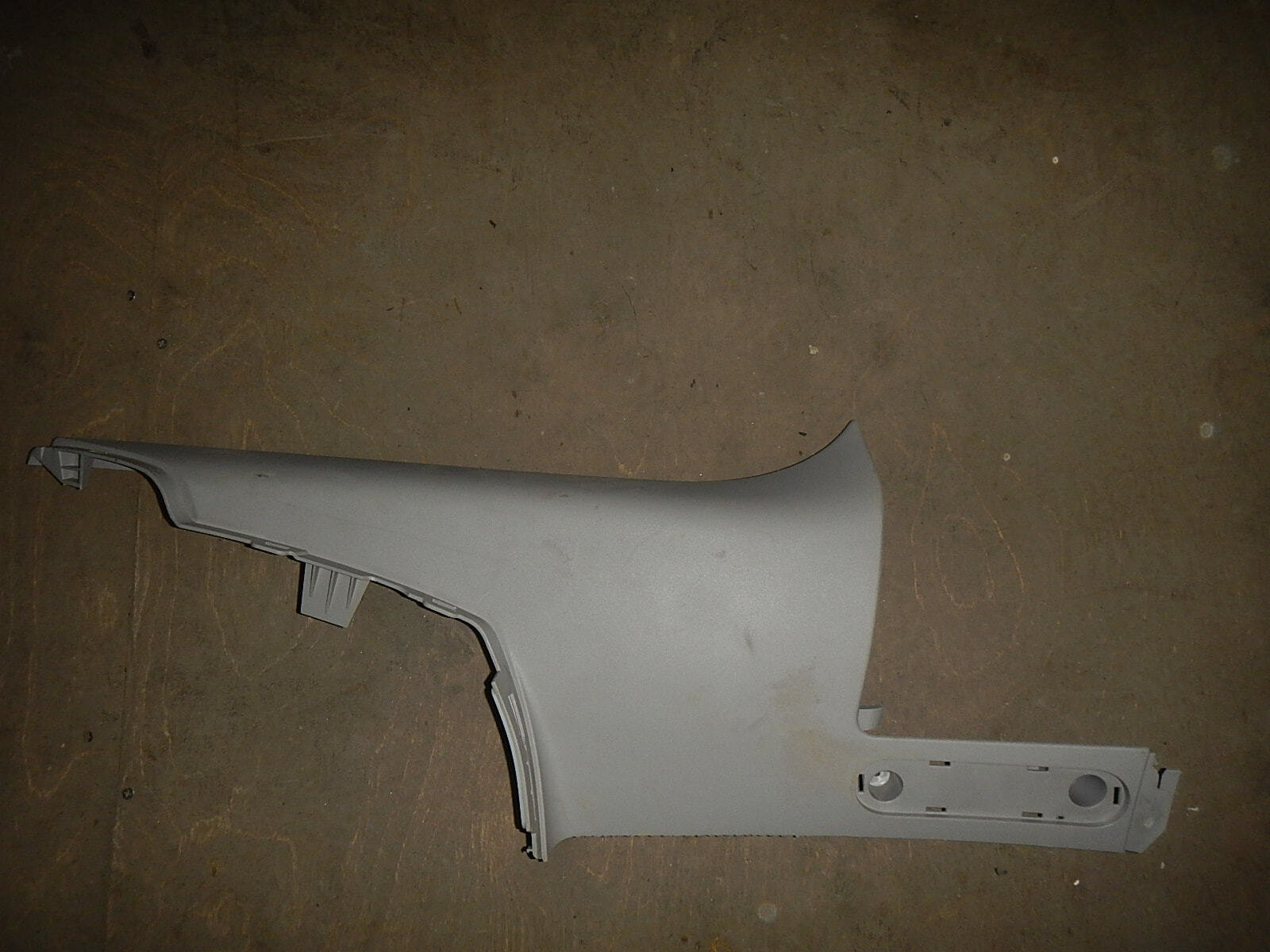 Б/У Обшивка стойки задней левой, Ford (Форд)-FOCUS 2 (05-08) FORD FOCUS 2 (05-08) царапины. 187927 FORD арт. 4M51A280C47