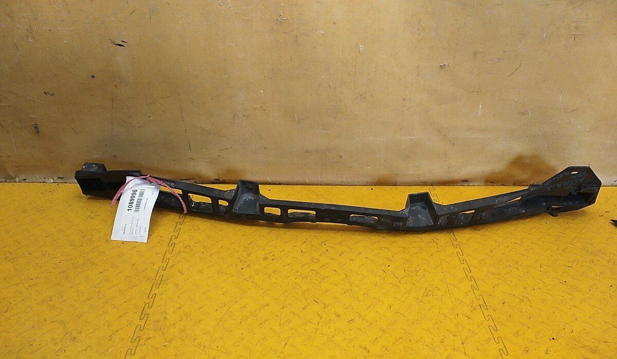 Кронштейн заднего бампера Astra J Opel 13266147