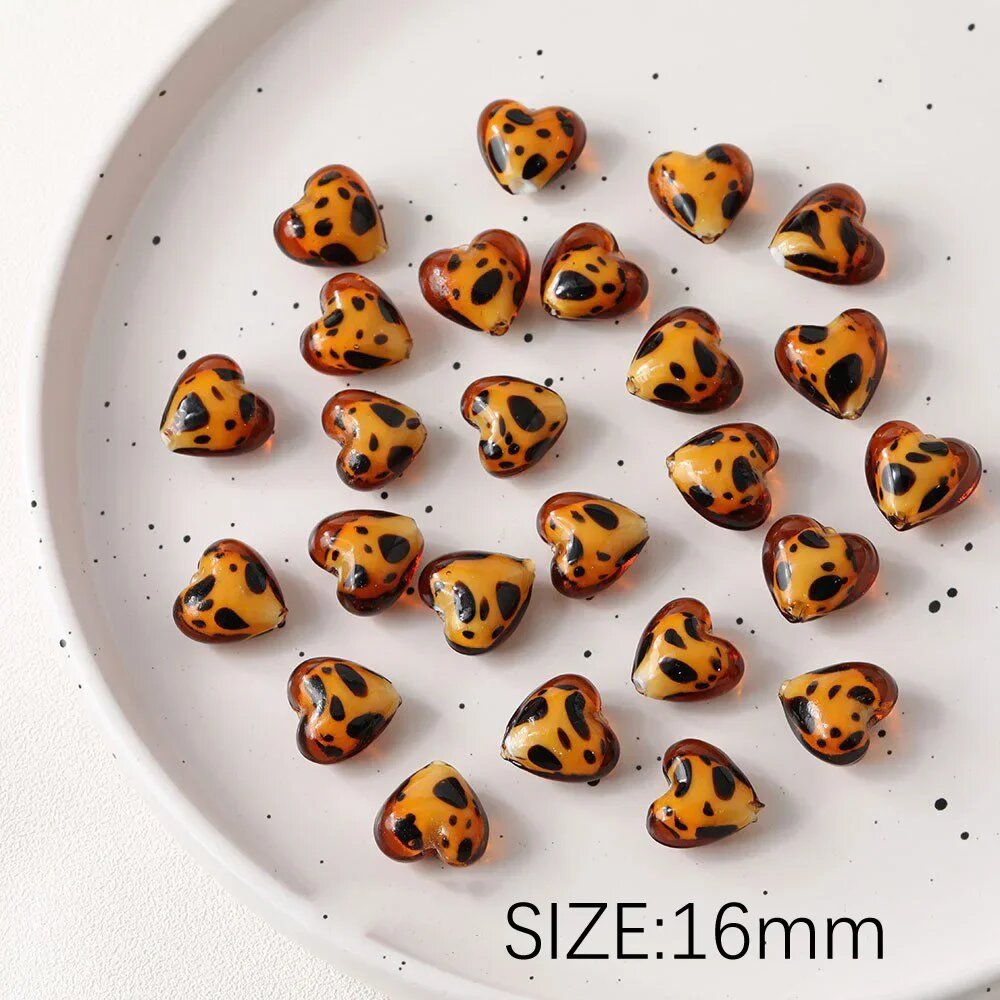 Стеклянные бусины в форме сердца 4 шт. 16mm