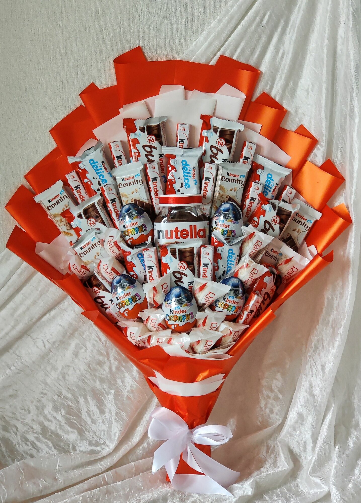 Букет из конфет Kinder и Raffaello