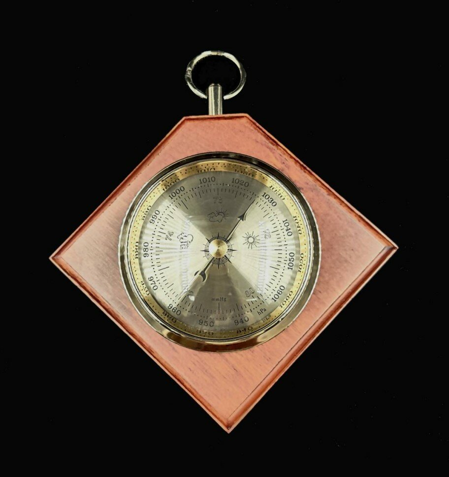 Настенный барометр ПБ-14 из массива дерева (12 см, Россия)