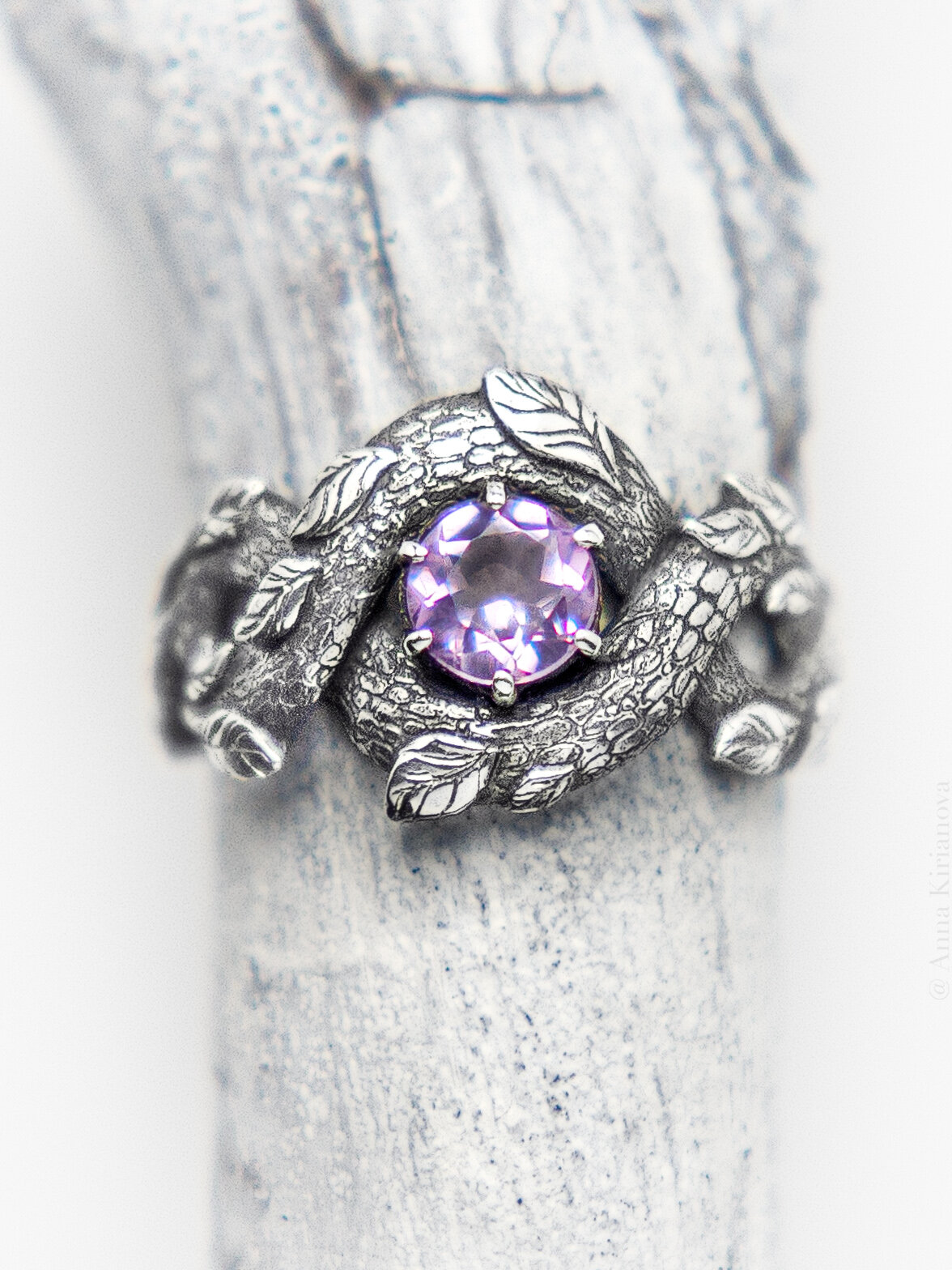 Кольцо помолвочное, обручальное, серебро, 925 проба, оксидирование, чернение, аметист