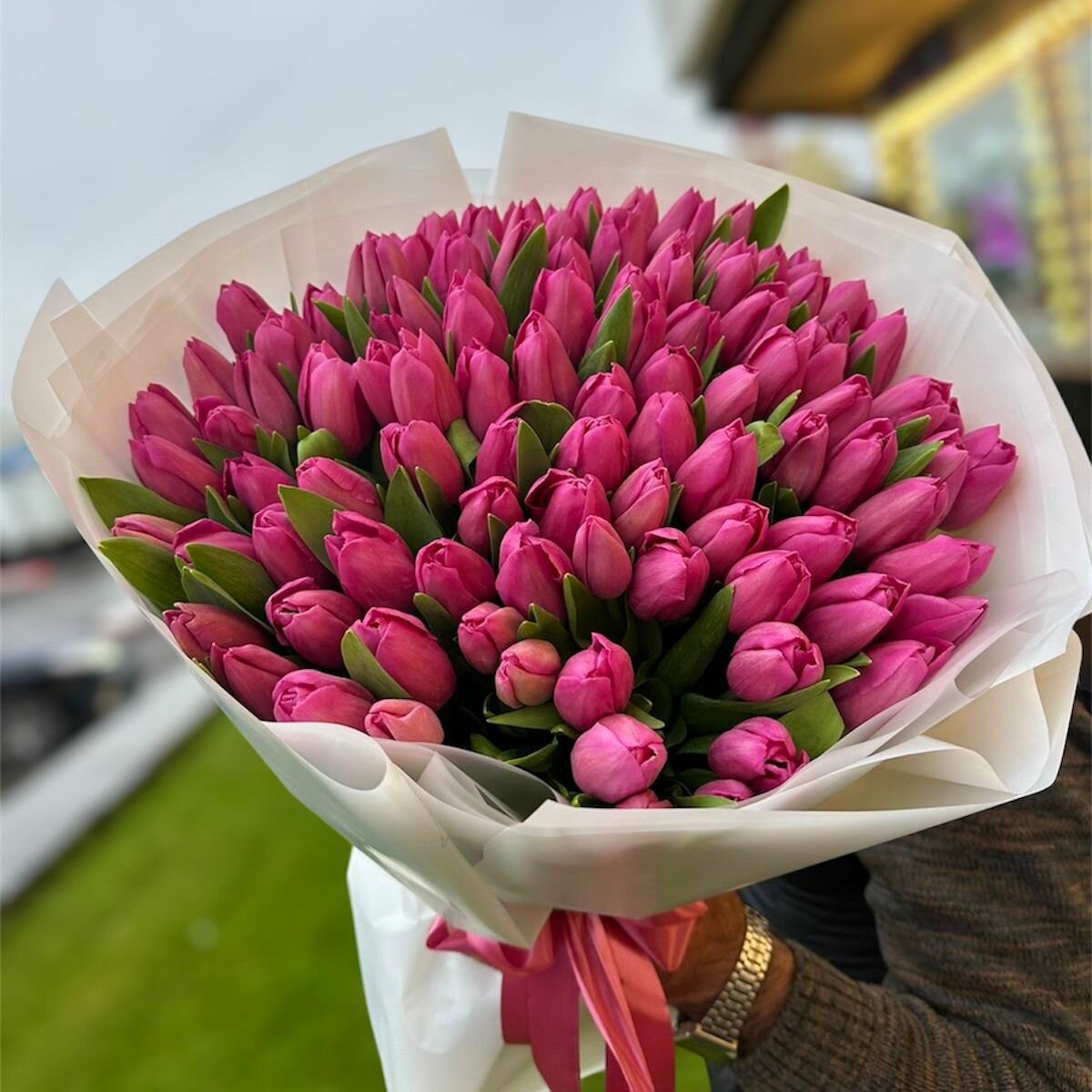 Букет из фиолетовых тюльпанов 101 шт, красивый букет цветов, шикарный, премиум цветы, премиум букет