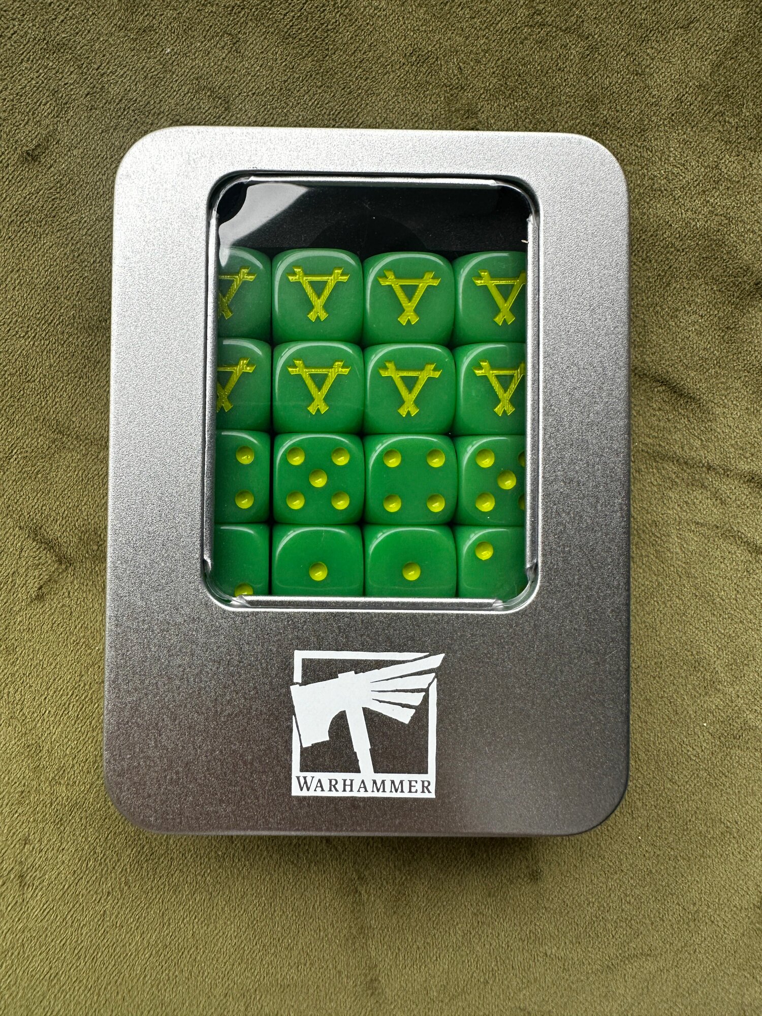 KyбиK Grand Alliance Destruction Dice набор 20 игральных костей для Warhammer Age of Sigmar, Skaven Ratmen, 16 мм, акрил или эко-смола, металлическая коробка для хранения