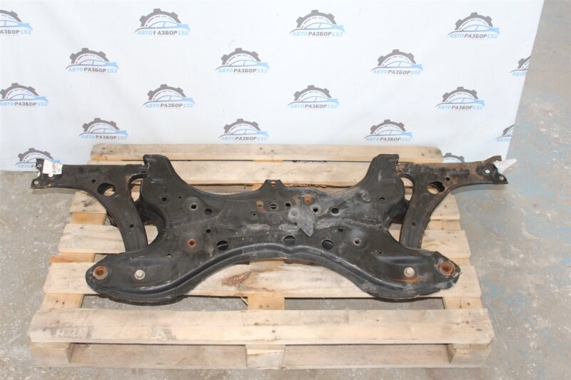 Подрамник Toyota Avensis AZT250 1AZFSE Перед.